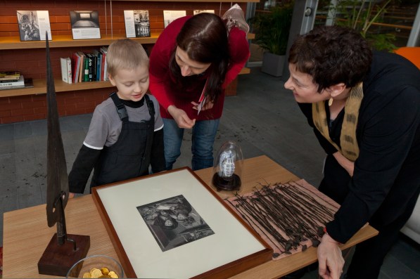 Experimenting in Museums: The Living Room Project | Art Museum Teaching